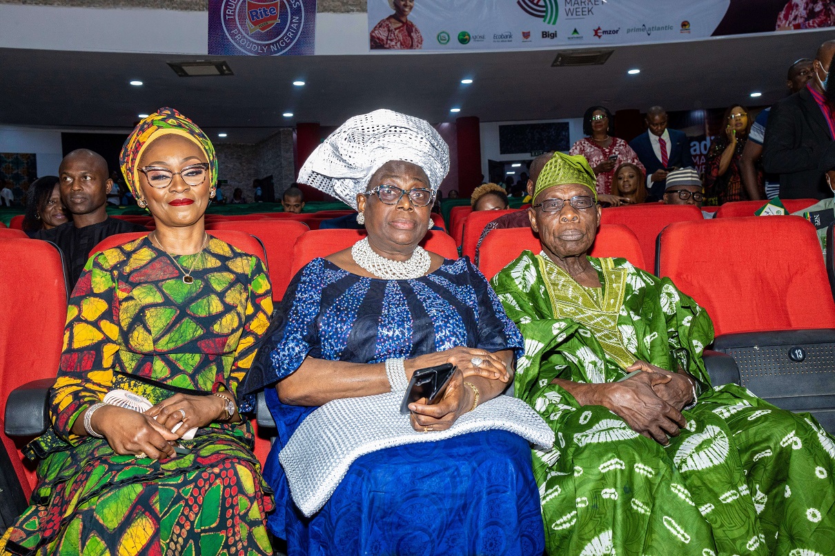 Bigi Brand Sponsors Ogun First Lady's "Adire Market Week" Initiative ...
