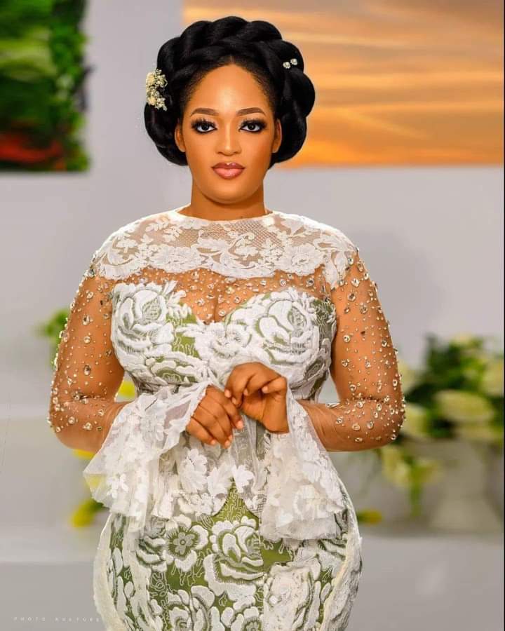 Ooni Of Ife's Ex-Wife, Queen Naomi, Marks 30th Birthday - Trek ...