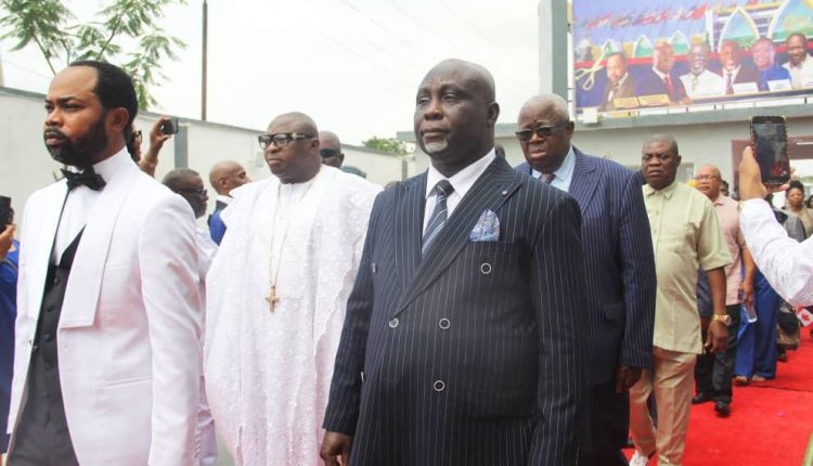 TOM SAMSON, WESLEY ARIJE, RON KENOLY, THOUSANDS WITNESS GRAND OPENING ...